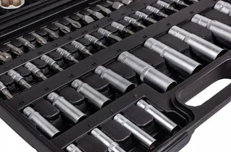 Set Of Tools 1/2" & 1/4" 108 Pcs